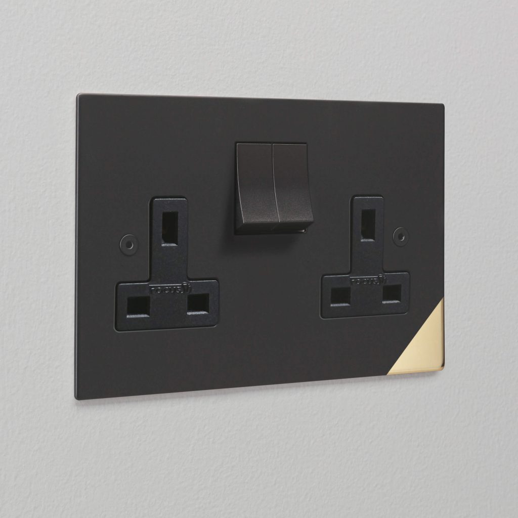 Kelly Hoppen by Focus SB – Corner Socket in Matt Black – SBID-Pro